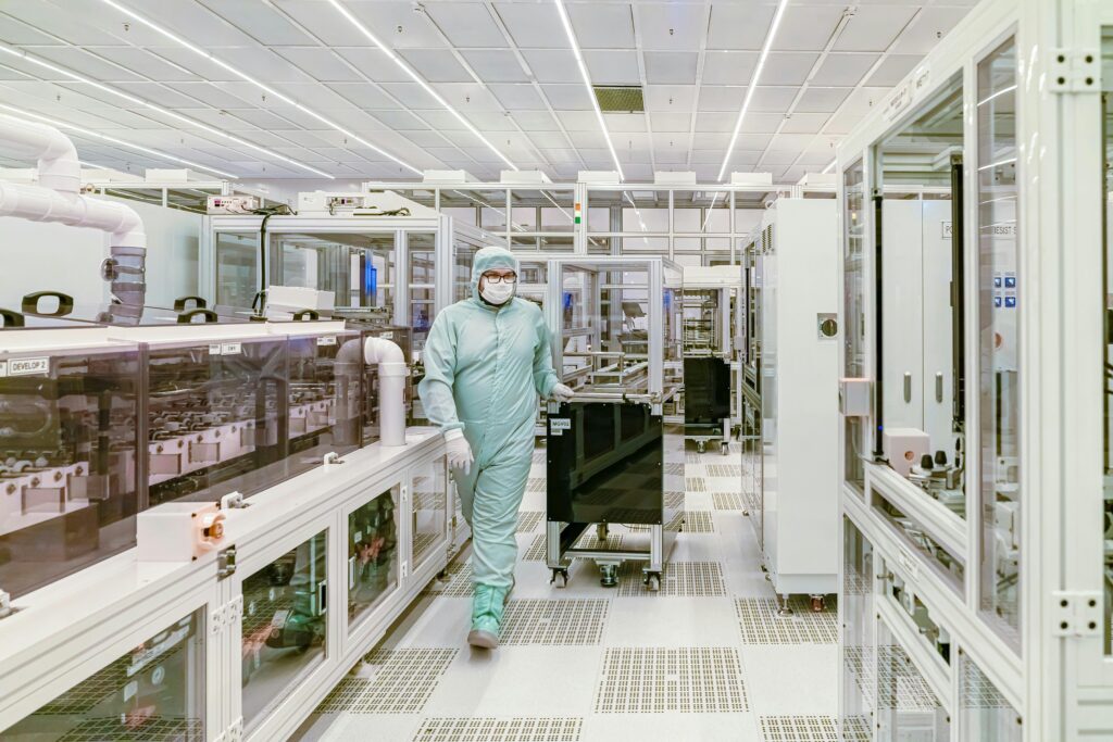 Innovative Cleanroom Solutions for Medical Device Manufacturing